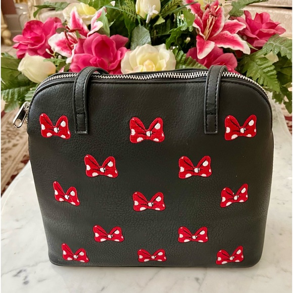 Disney | Bags | Disney Minnie Mouse Purse Nwot | Poshmark